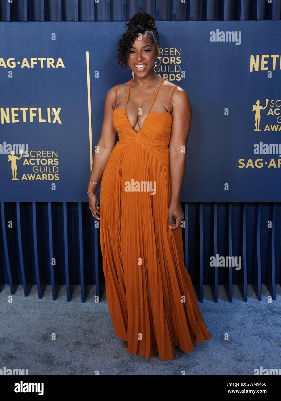 Los Angeles, USA. 24th Feb, 2024. Janine Rubenstein walking on the red ...