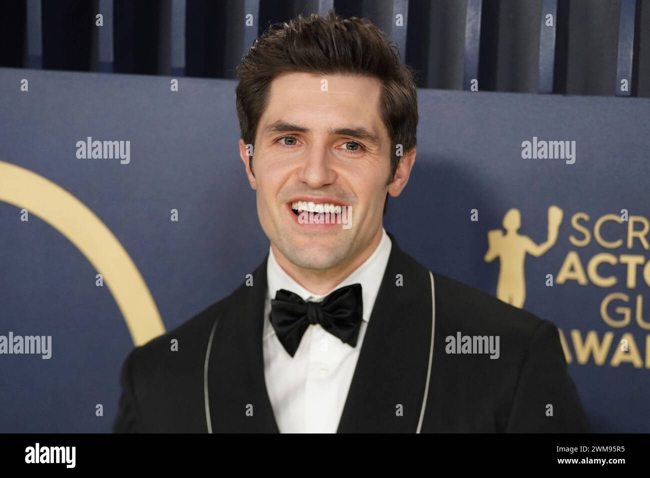 Phil Dunster arrives at the 30th annual Screen Actors Guild Awards on ...