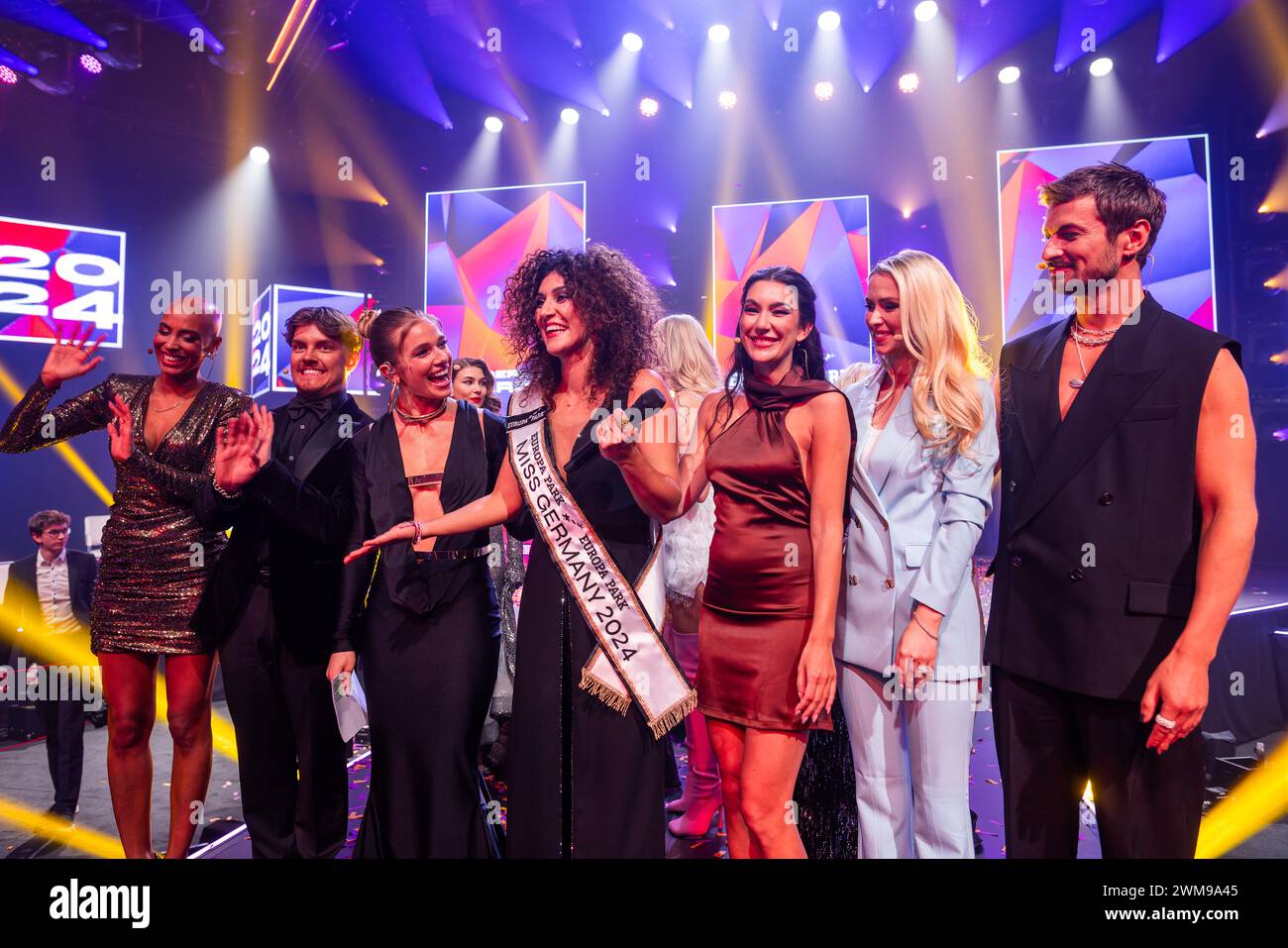 Rust, Germany. 24th Feb, 2024. Apameh Schönauer (4th from left ...