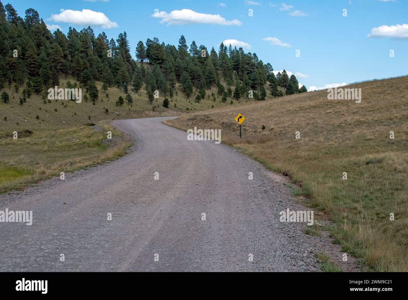 Dirt road lake mountains hi-res stock photography and images - Alamy