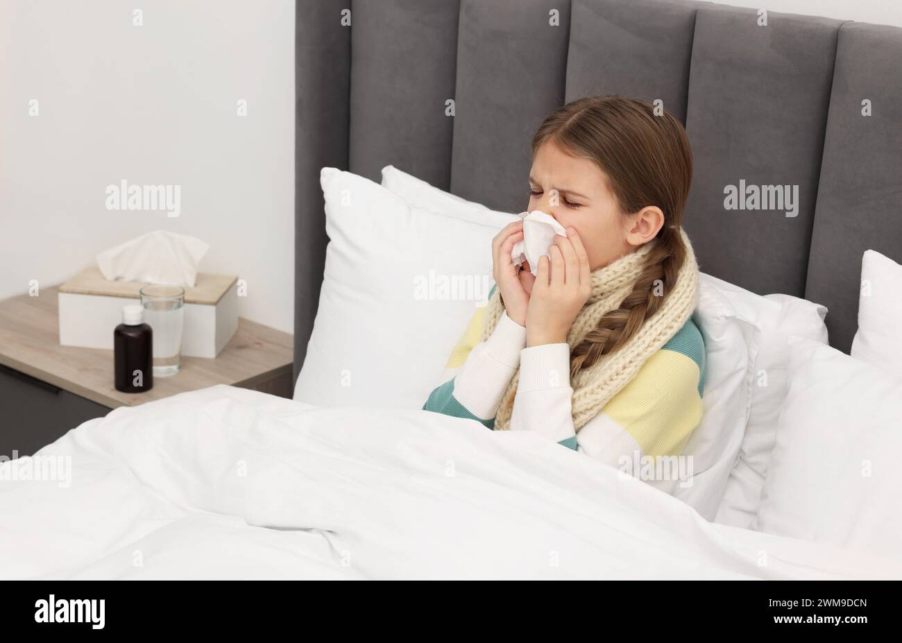 Sick girl tissue coughing hi-res stock photography and images - Alamy