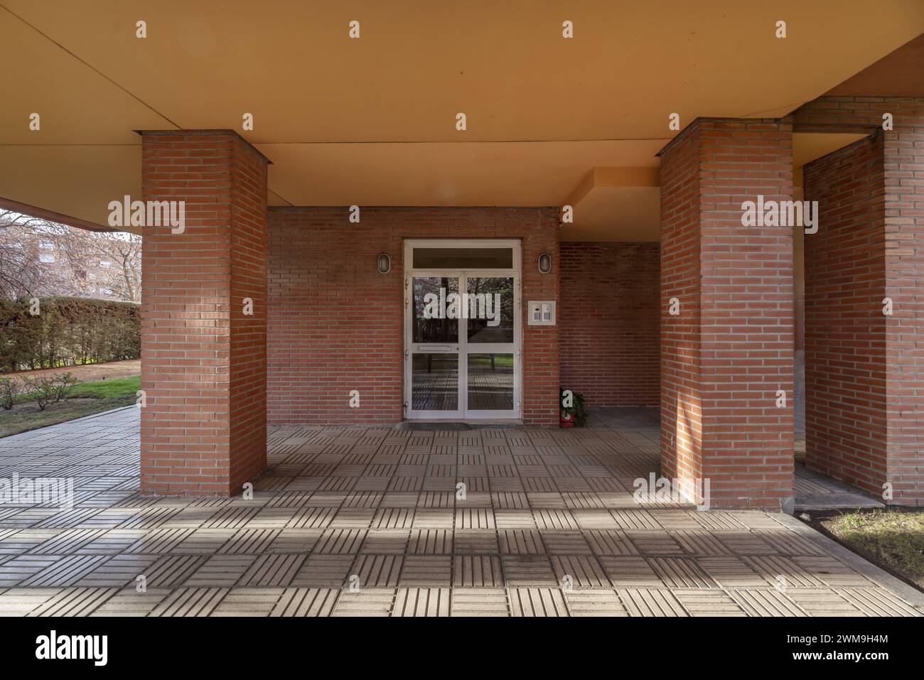 common areas with access portals to an urbanization of urban ...