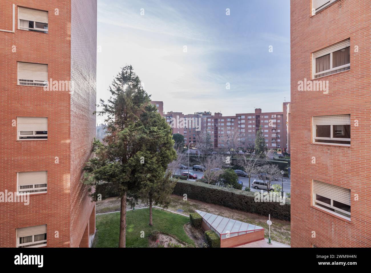 Development of urban residential buildings with twin buildings and ...