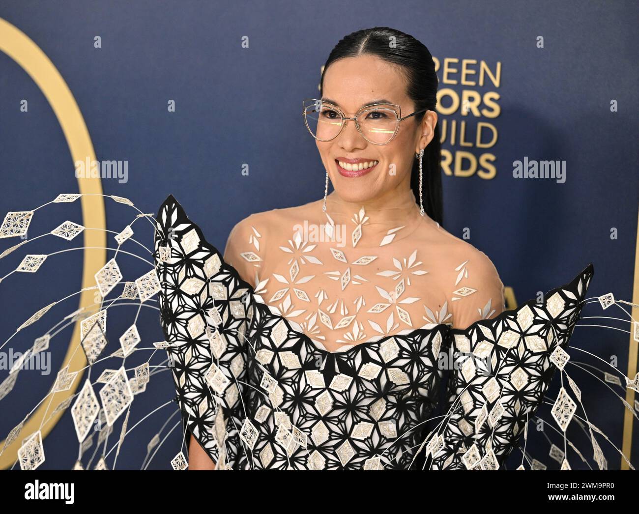 Los Angeles, USA. 24th Feb, 2024. Ali Wong attends the 30th annual SAG ...