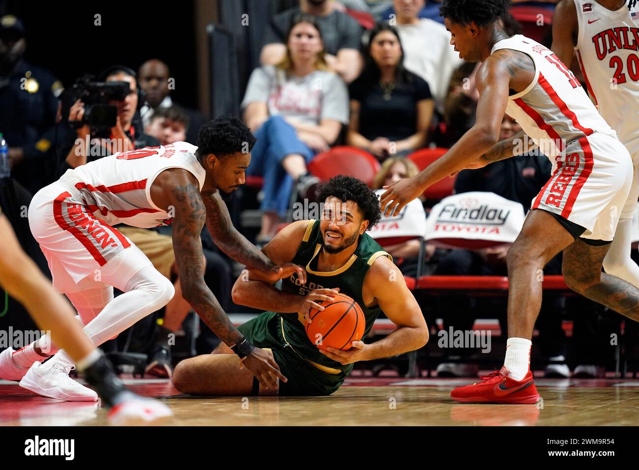 Colorado State forward Rashaan Mbemba (21) scrambles for the ball ...