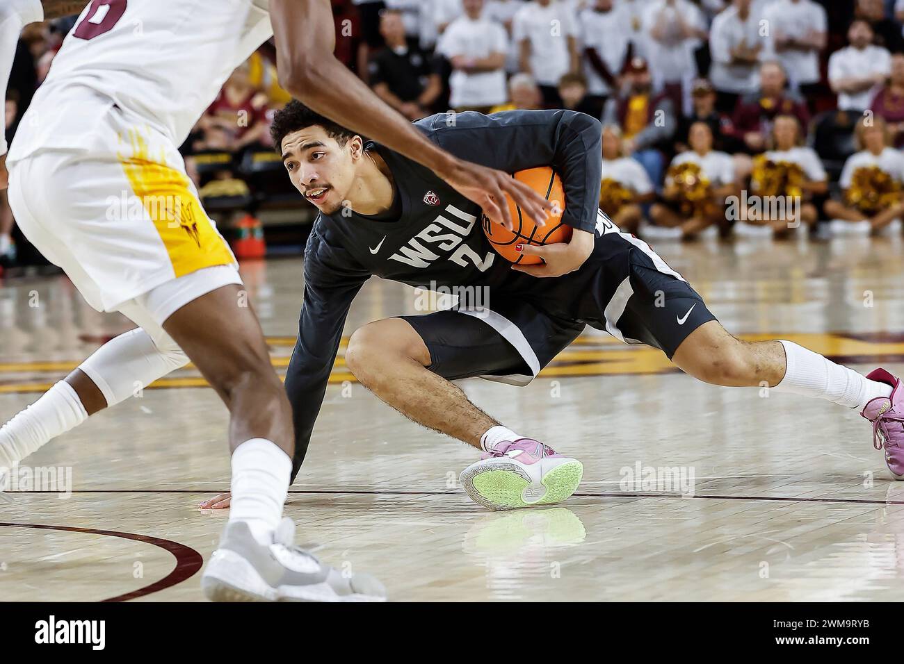 GLENDALE, AZ - FEBRUARY 24: Washington State Cougars guard Myles Rice ...