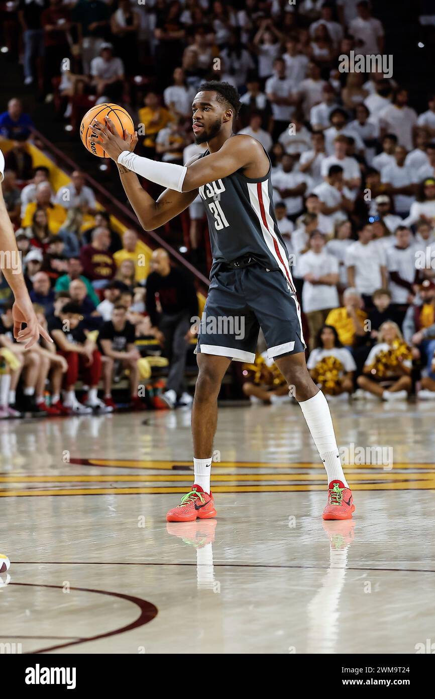 GLENDALE, AZ - FEBRUARY 24: Washington State Cougars guard Kymany ...