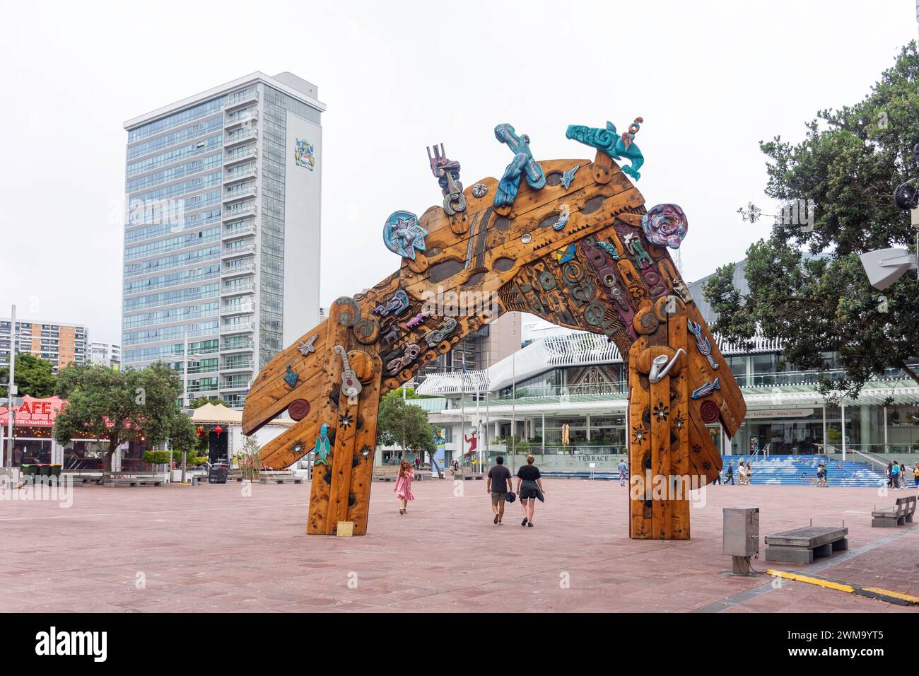 The Gateway (Waharoa) sculpture, Aotea Square, Queen Street, City ...