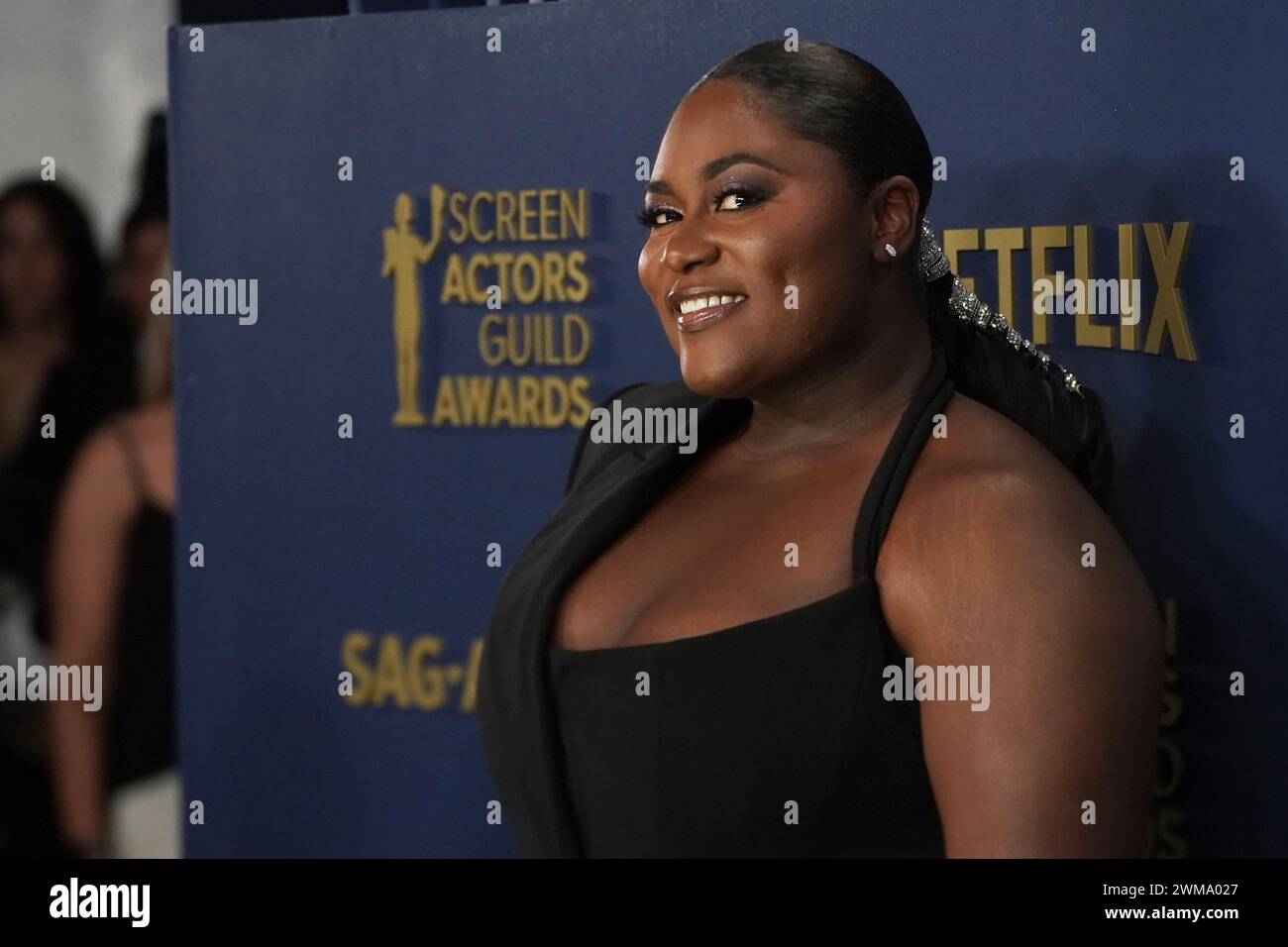 Danielle Brooks arrives at the 30th annual Screen Actors Guild Awards ...