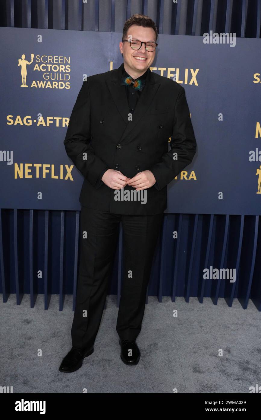 Gerrad Hall arrives at the 30th annual Screen Actors Guild Awards on ...