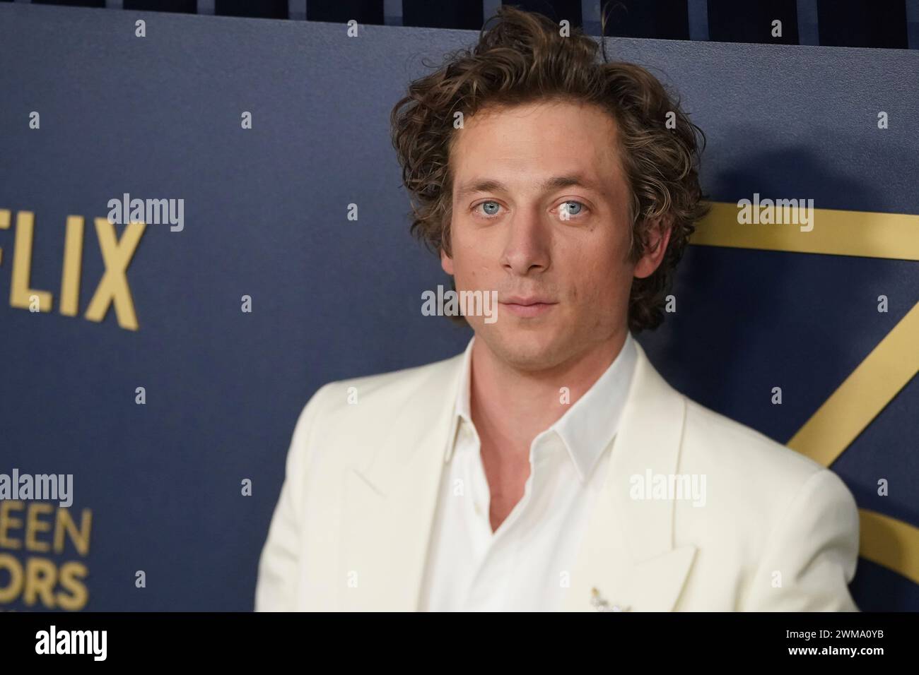 Jeremy Allen White arrives at the 30th annual Screen Actors Guild ...
