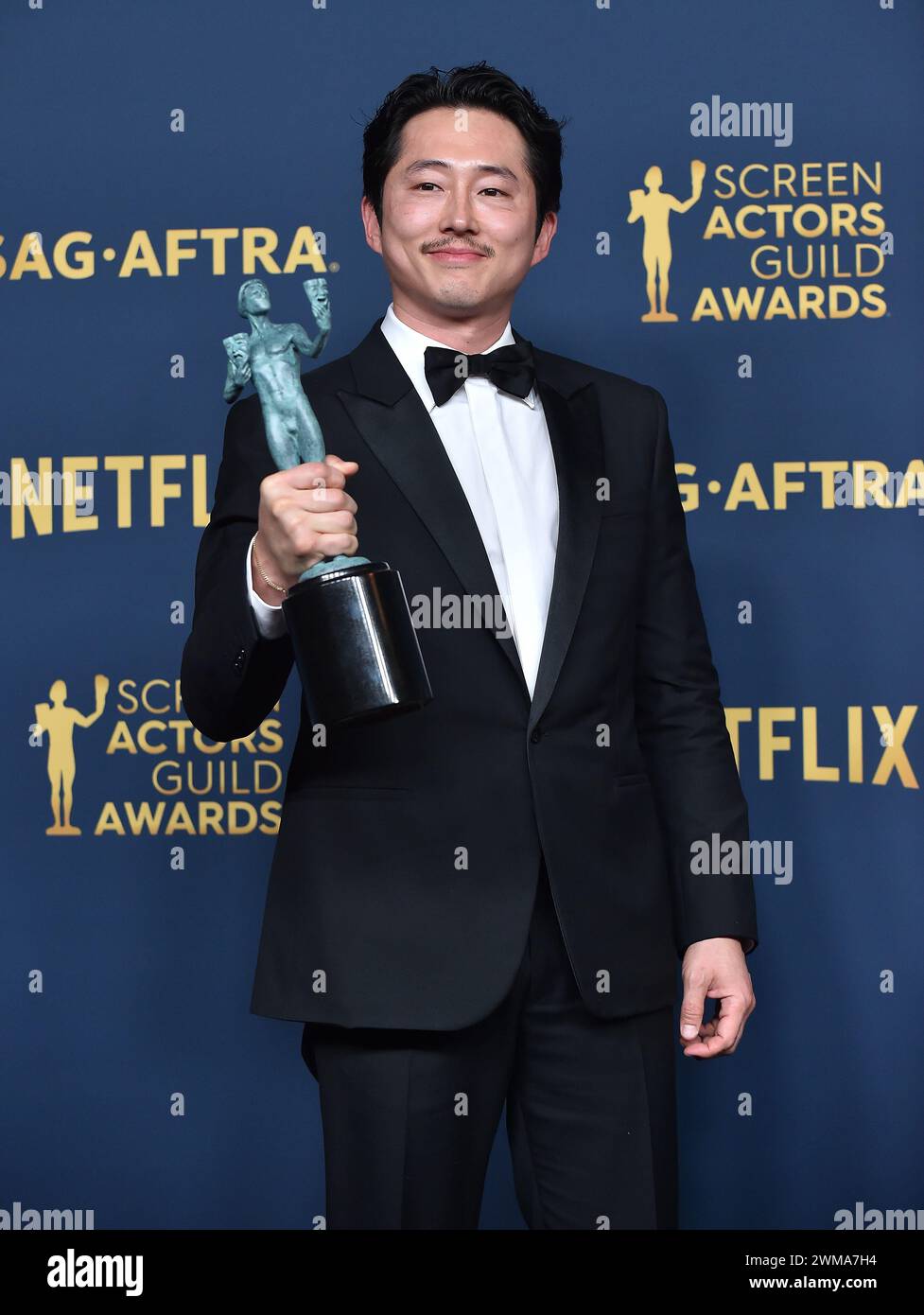 Los Angeles, USA. 24th Feb, 2024. Steven Yeun in the press room at the ...
