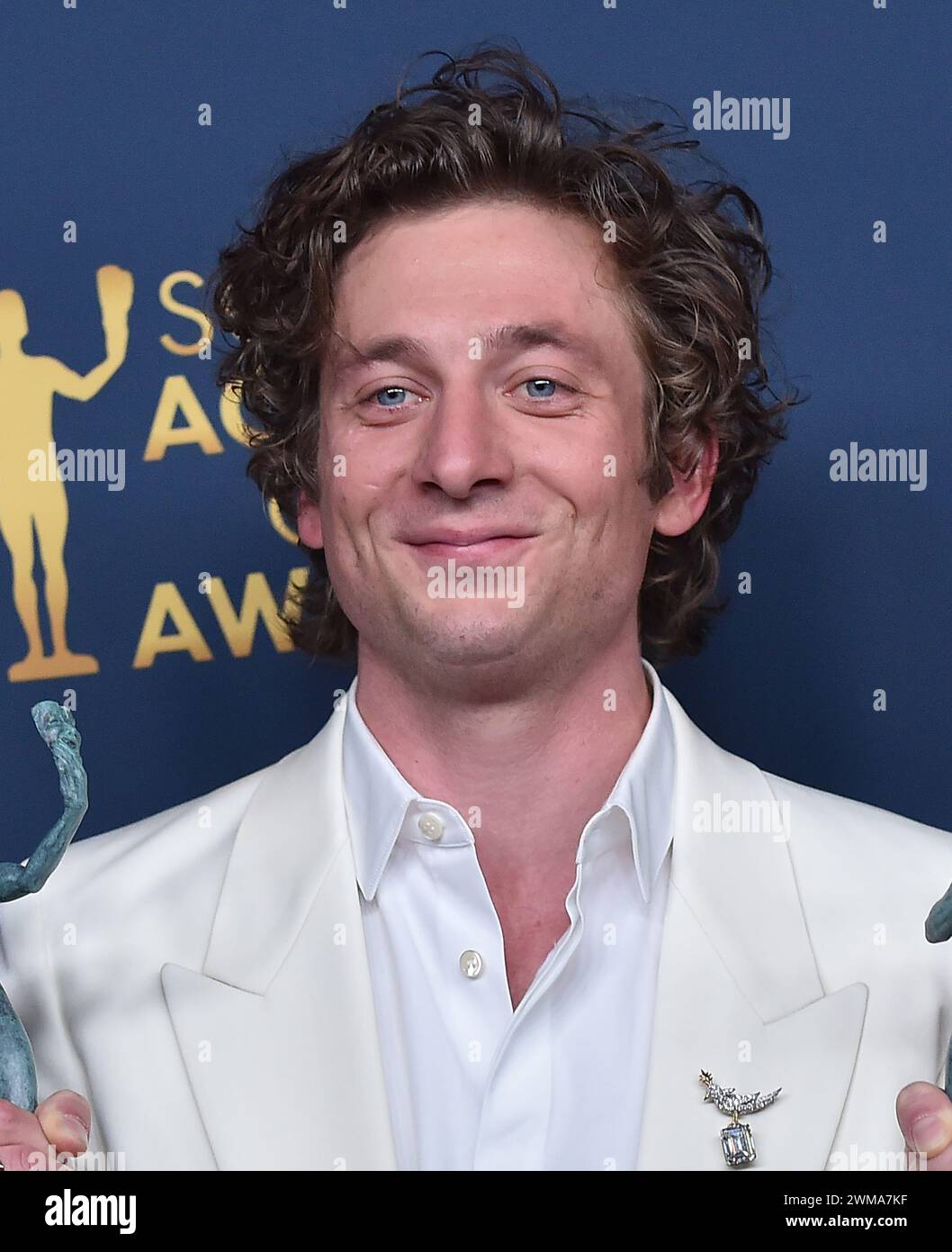 Los Angeles, USA. 24th Feb, 2024. Jeremy Allen White in the press room ...