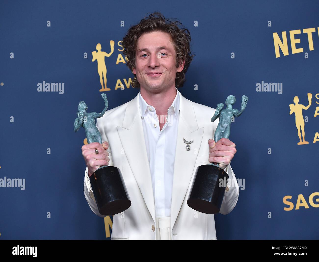 Los Angeles, USA. 24th Feb, 2024. Jeremy Allen White in the press room ...
