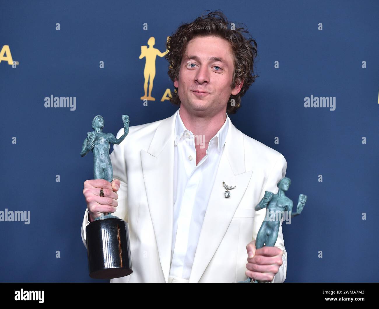Los Angeles, USA. 24th Feb, 2024. Jeremy Allen White in the press room ...