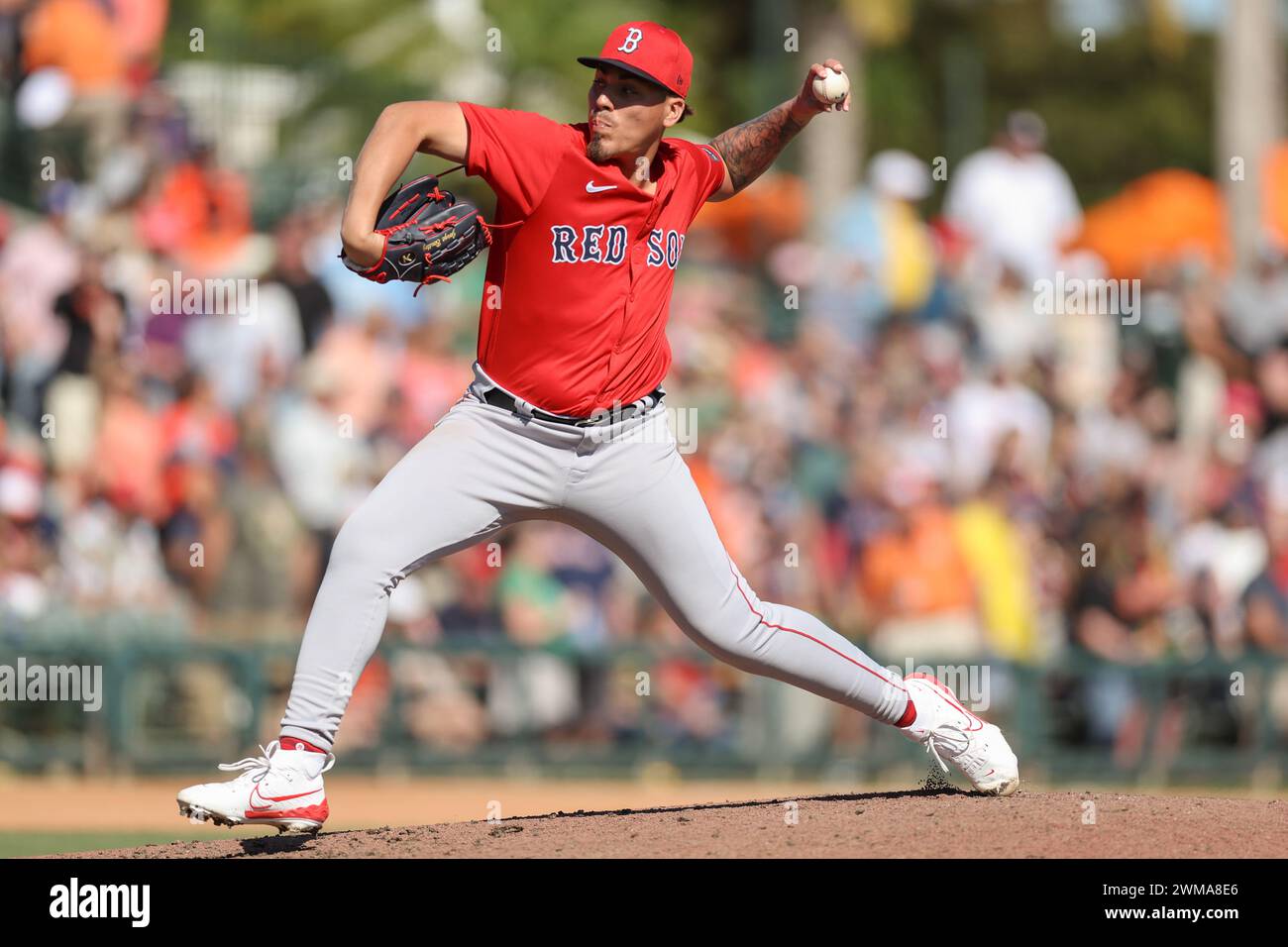 Sarasota FL USA; Boston Red Sox pitcher Jorge Benitez (91) delivers a ...
