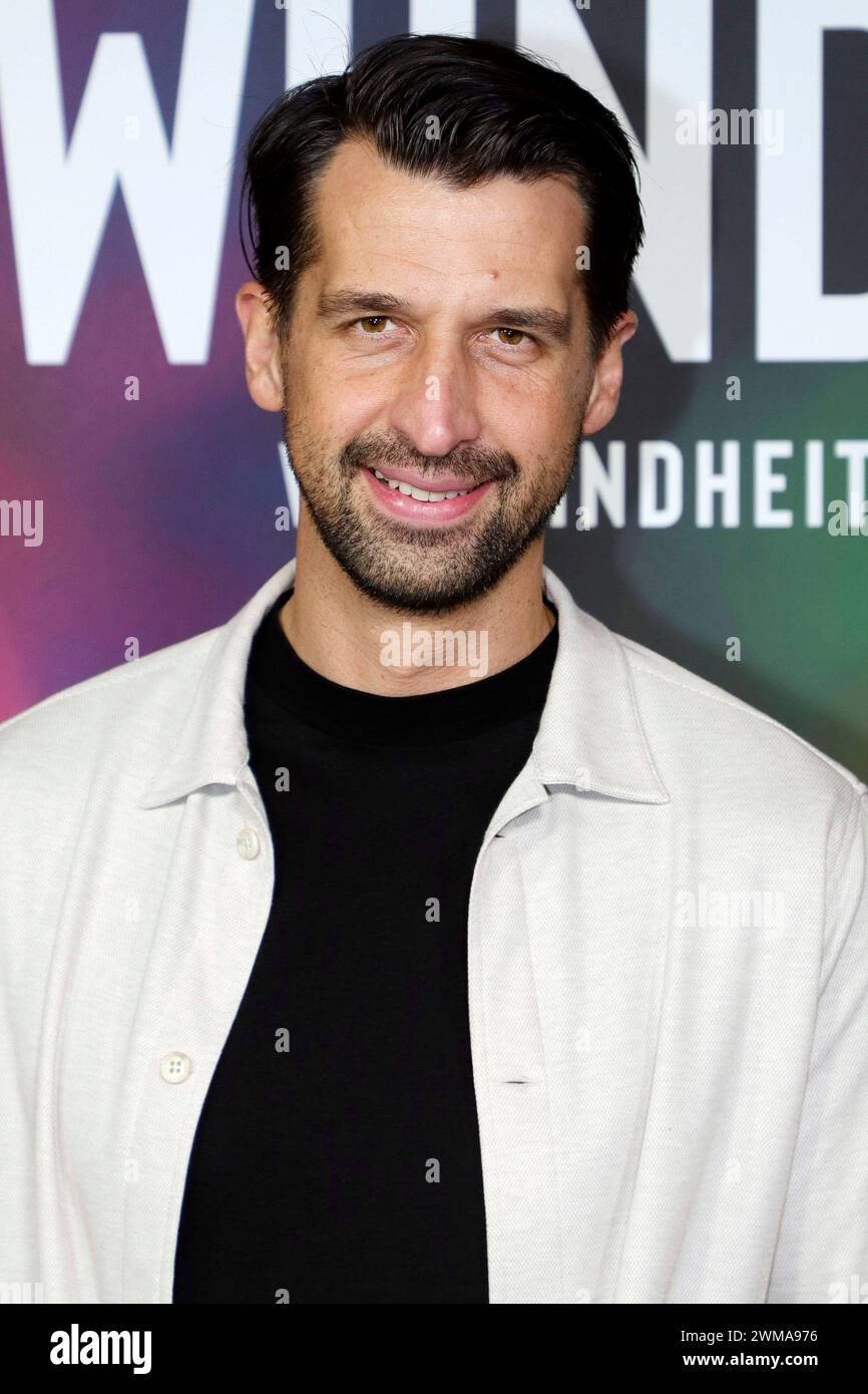 Jonas Boldt bei der Premiere des Dokumentarfilms Wunderland - Vom ...