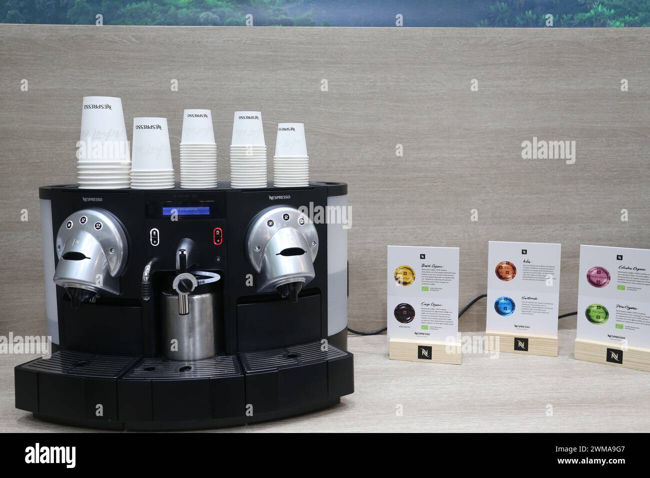 Instant coffee maker hi-res stock photography and images - Alamy