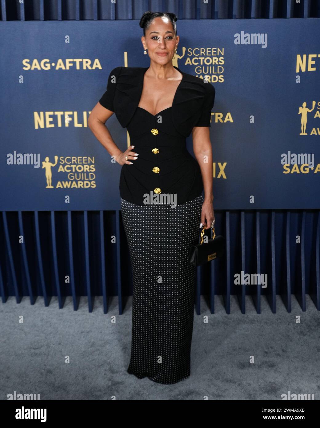 Los Angeles, USA. 24th Feb, 2024. Tracee Ellis Ross walking on the red ...