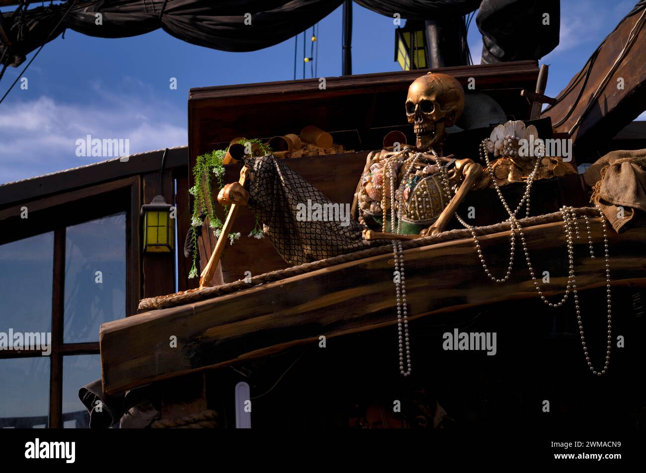 Scary pirate ship hi-res stock photography and images - Alamy