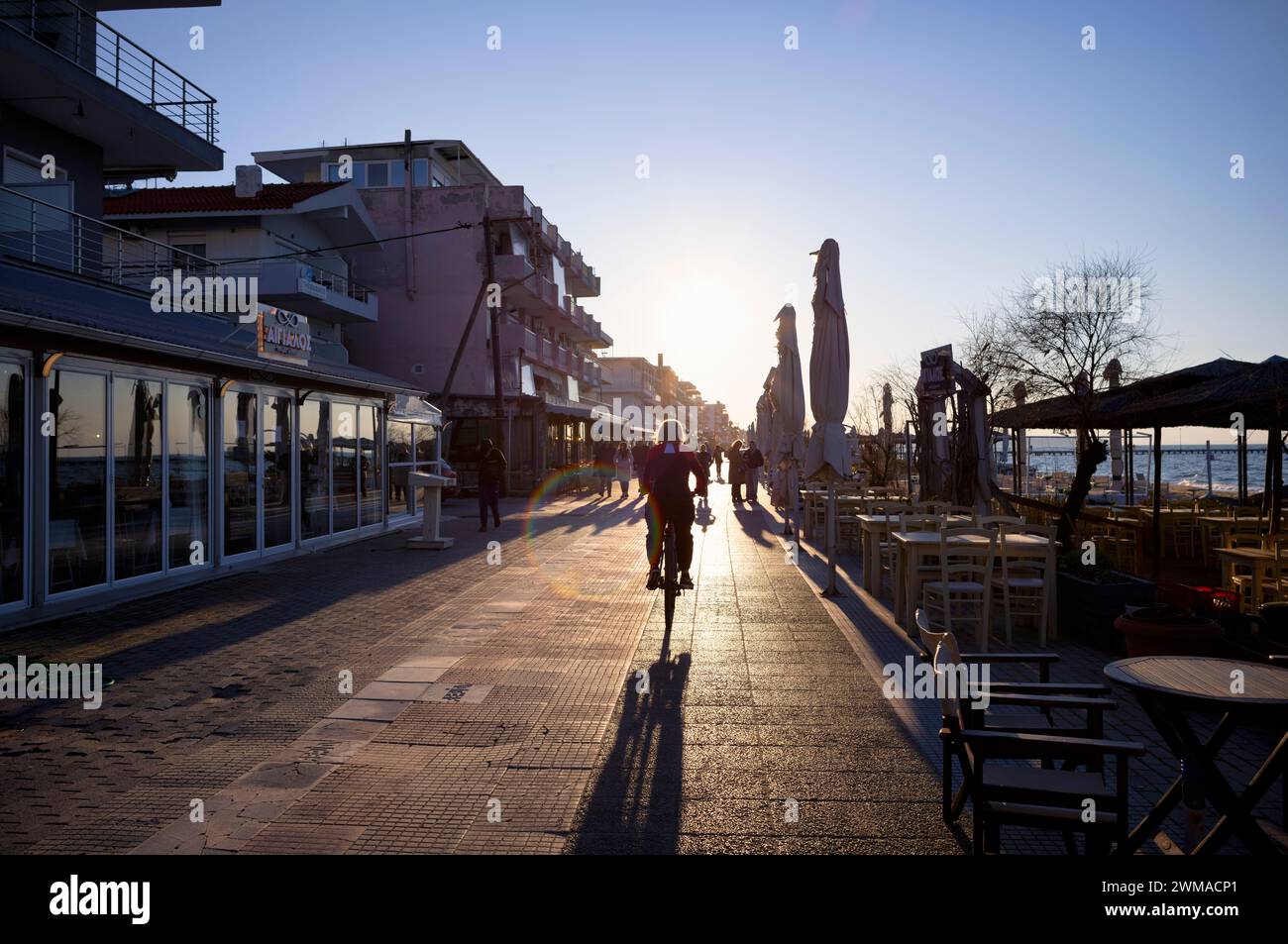 Walkers cafe hi-res stock photography and images - Alamy