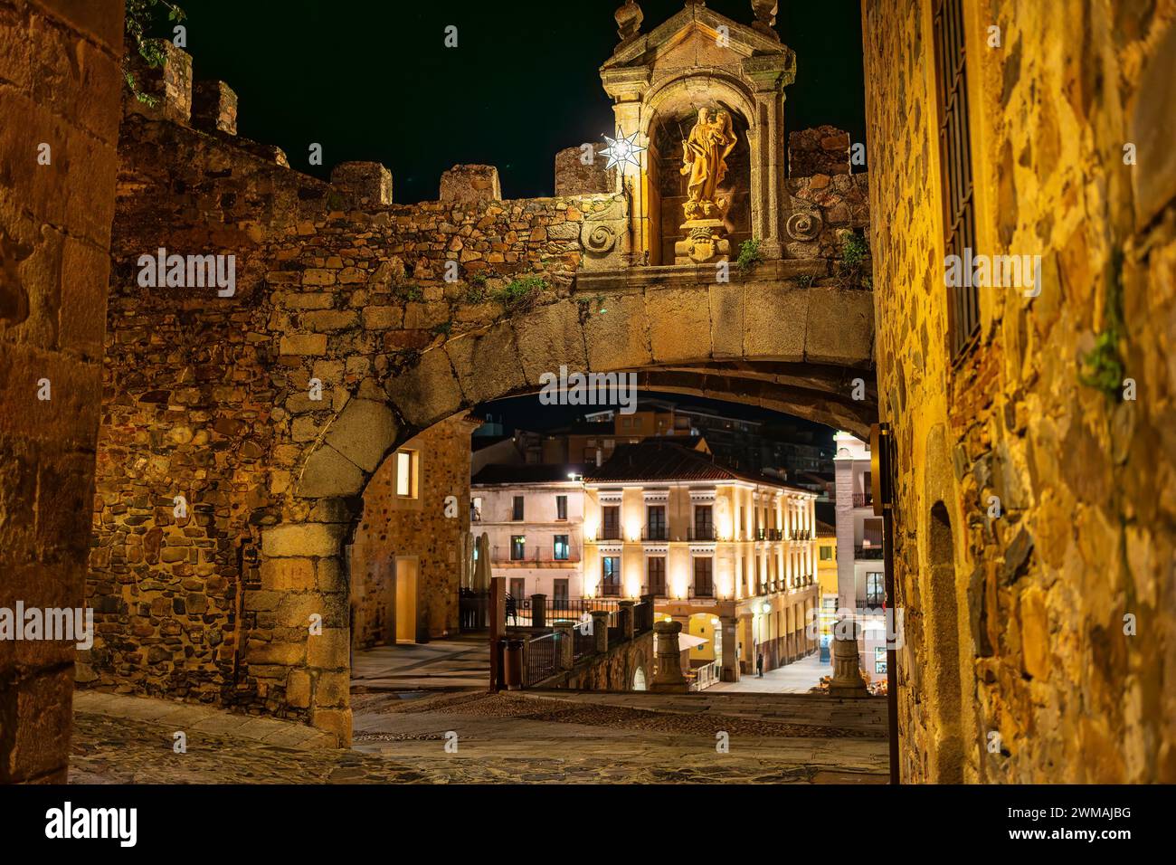 Night view beautiful medieval hi-res stock photography and images - Alamy