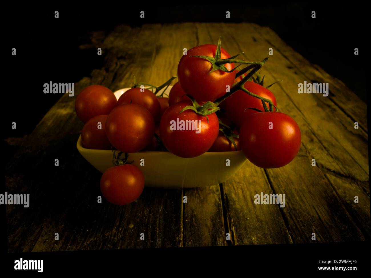 Pomodoro di Pachino: fresh, beautiful Italian tomato Stock Photo - Alamy