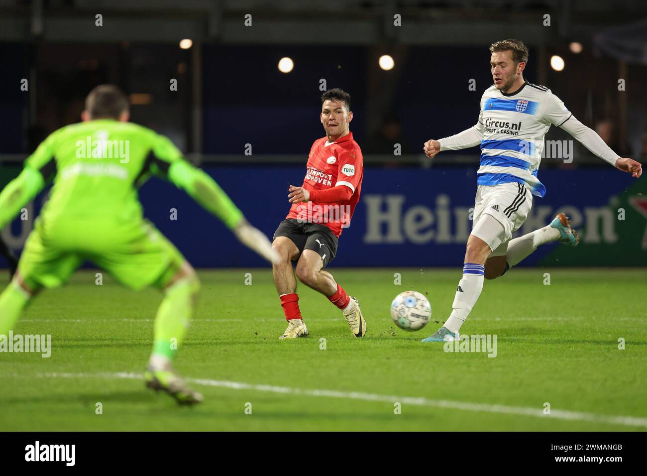 ZWOLLE, NETHERLANDS - FEBRUARY 24: Hirving Lozano of PSV during the ...