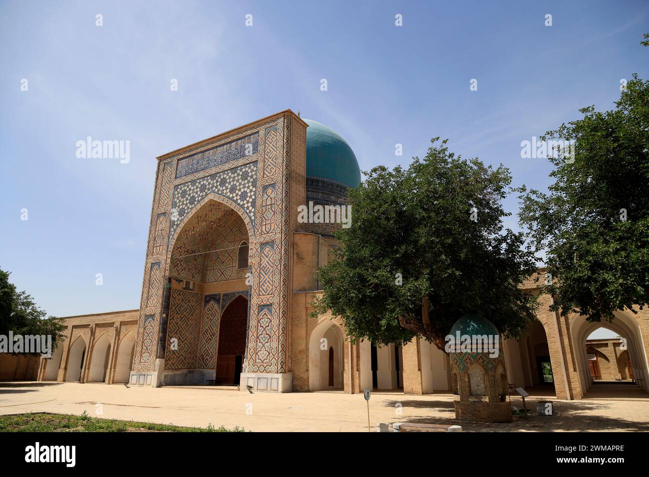 Dorut Tilovat Complex in Shahrisabz, Uzbekistan Stock Photo - Alamy
