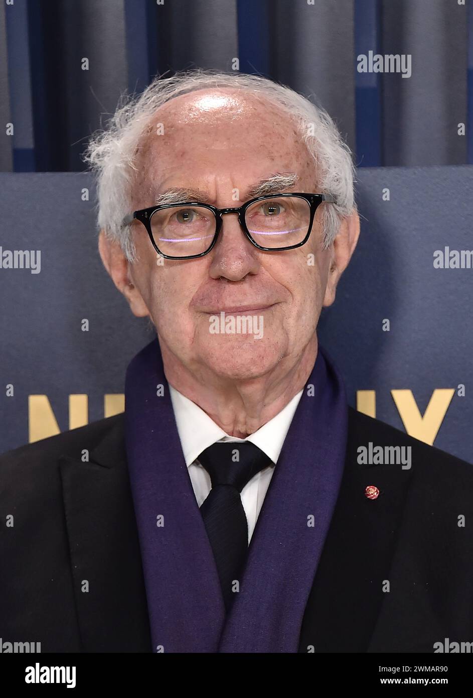 Los Angeles, USA. 24th Feb, 2024. Jonathan Pryce arriving to the 30th ...