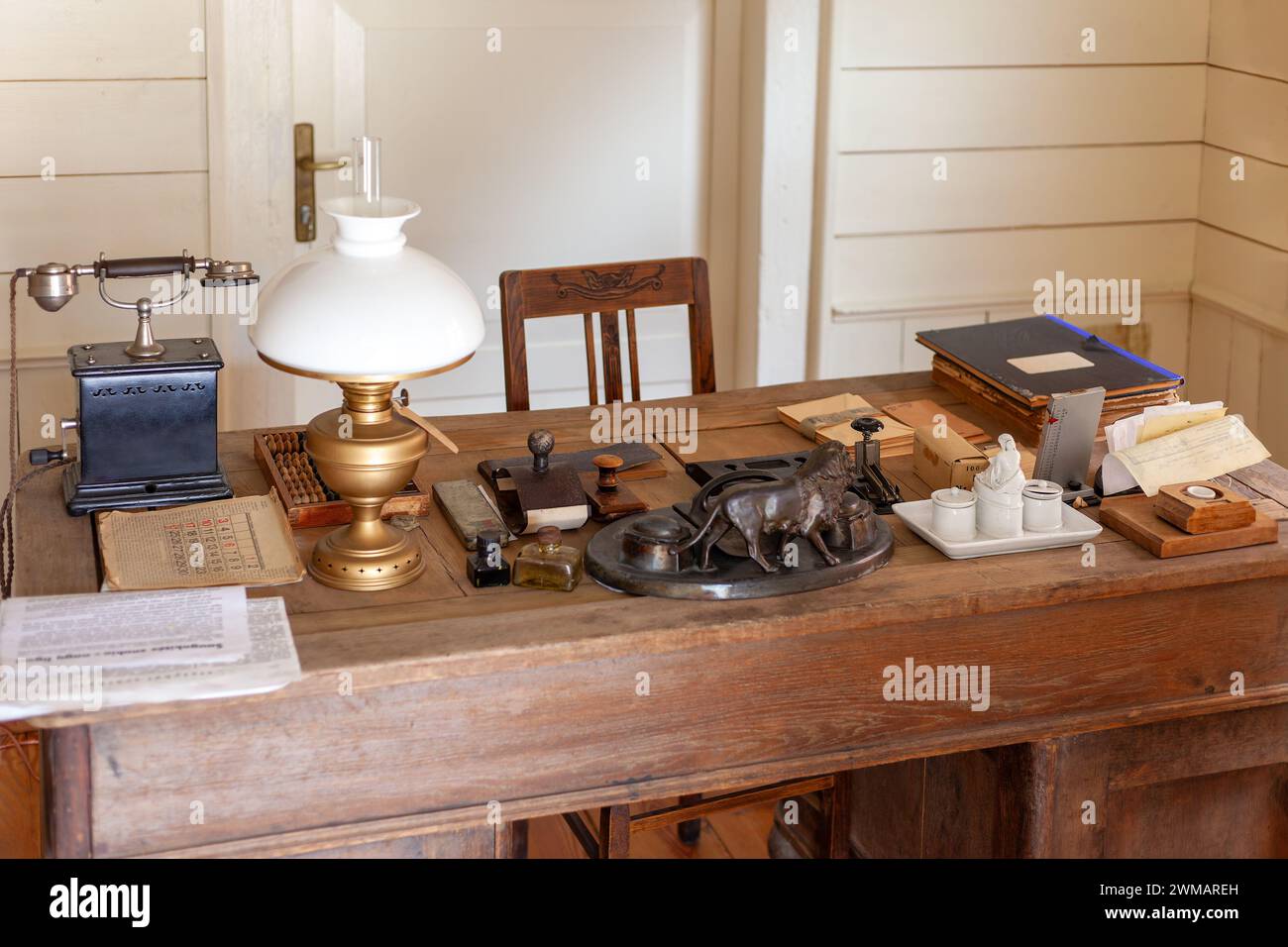 Newspaper home office chair hi-res stock photography and images - Alamy