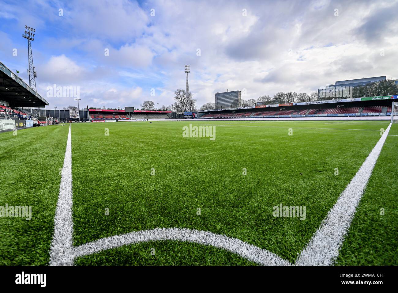 Rotterdam, Nederland. 25th Feb, 2024. ROTTERDAM, 25-02-2024, Van Donge ...