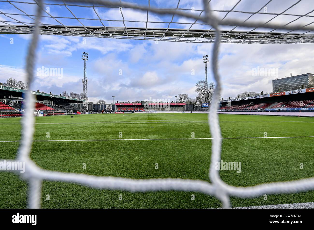 Rotterdam, Nederland. 25th Feb, 2024. ROTTERDAM, 25-02-2024, Van Donge ...