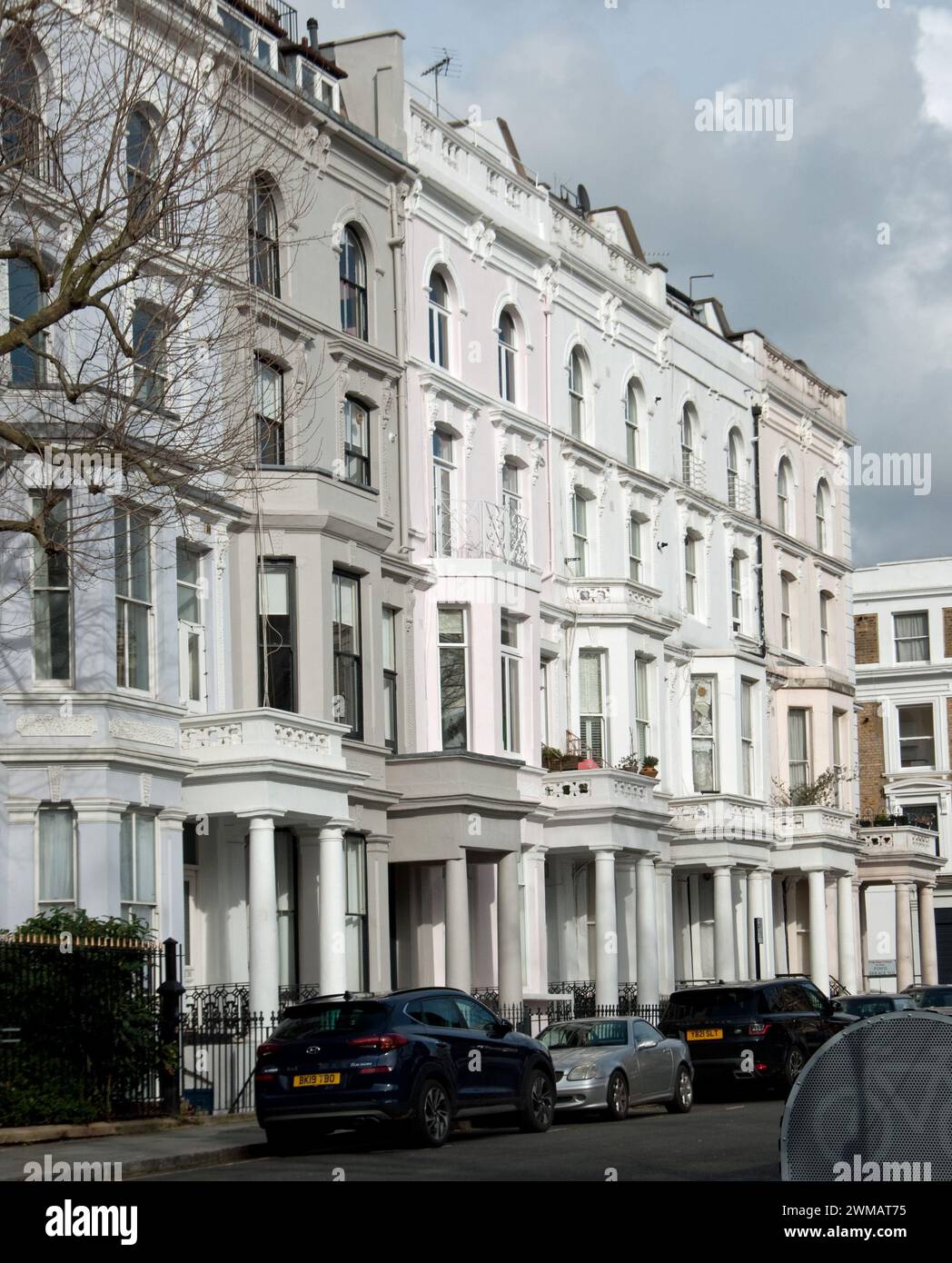 Attractive buildings, Notting Hill, Royal Borough of Kensington and ...