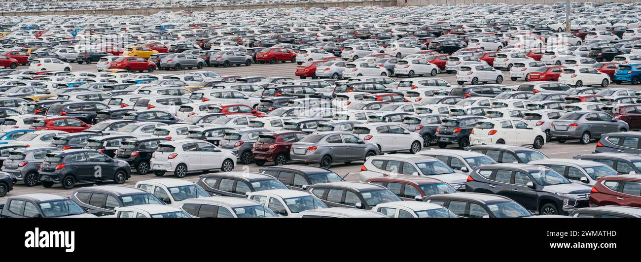 Witness the seamless parking and transportation of new hatchbacks from ...