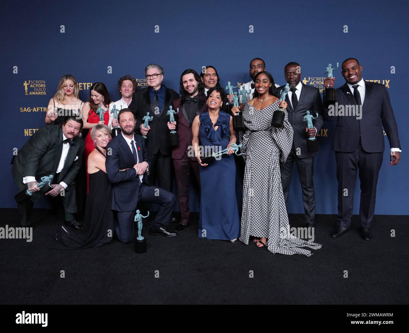 (L-R) THE BEAR Cast - Matty Matheson, Jeanie Bacharach, Ebon Moss ...