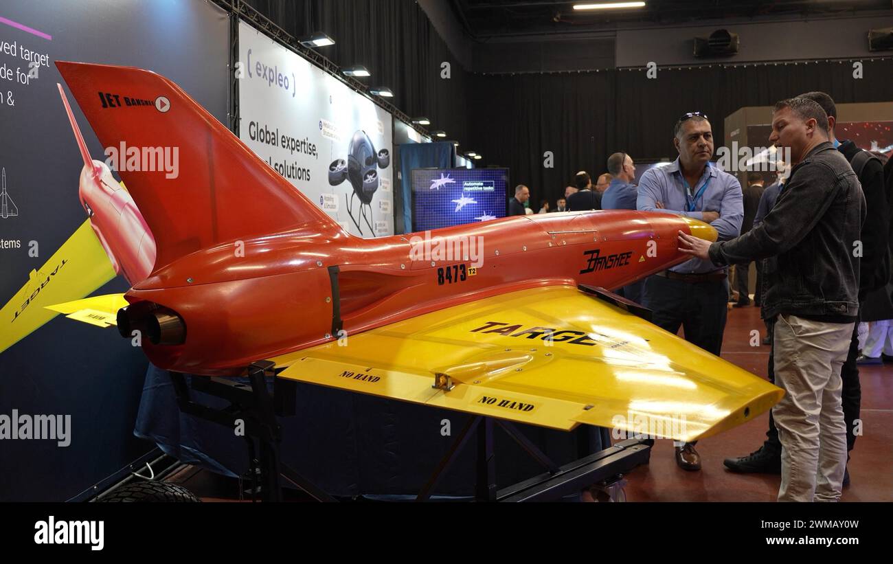 Air defense systems hi-res stock photography and images - Alamy