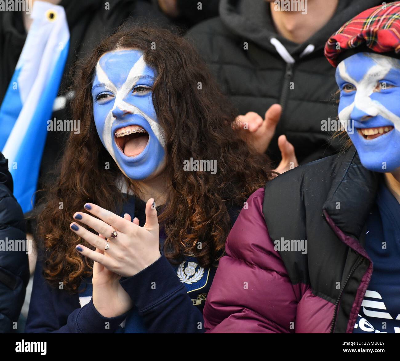 Mens faces hi-res stock photography and images - Alamy