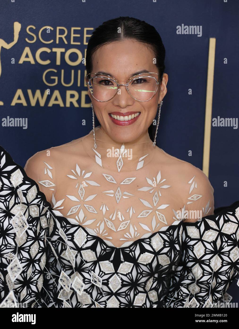 LOS ANGELES, CALIFORNIA, USA - FEBRUARY 24: Ali Wong wearing an Iris ...