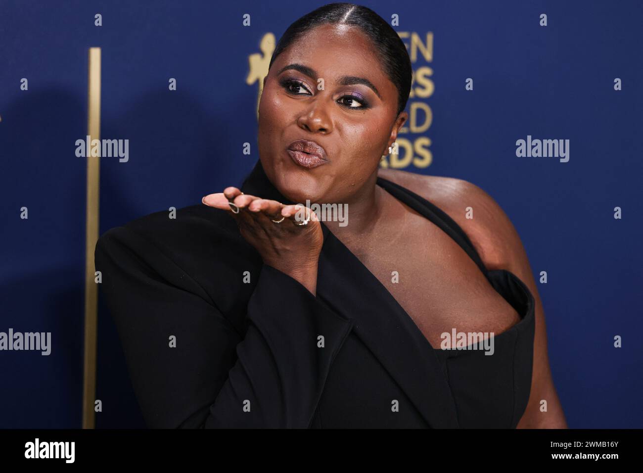 LOS ANGELES, CALIFORNIA, USA - FEBRUARY 24: Danielle Brooks wearing ...