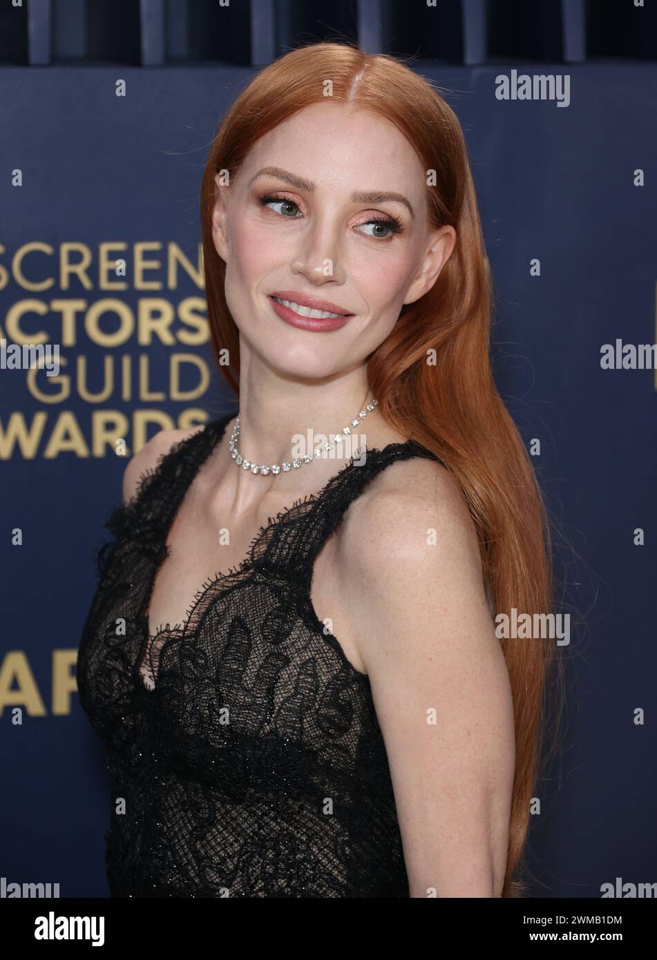 LOS ANGELES, CALIFORNIA, USA - FEBRUARY 24: Jessica Chastain wearing a ...