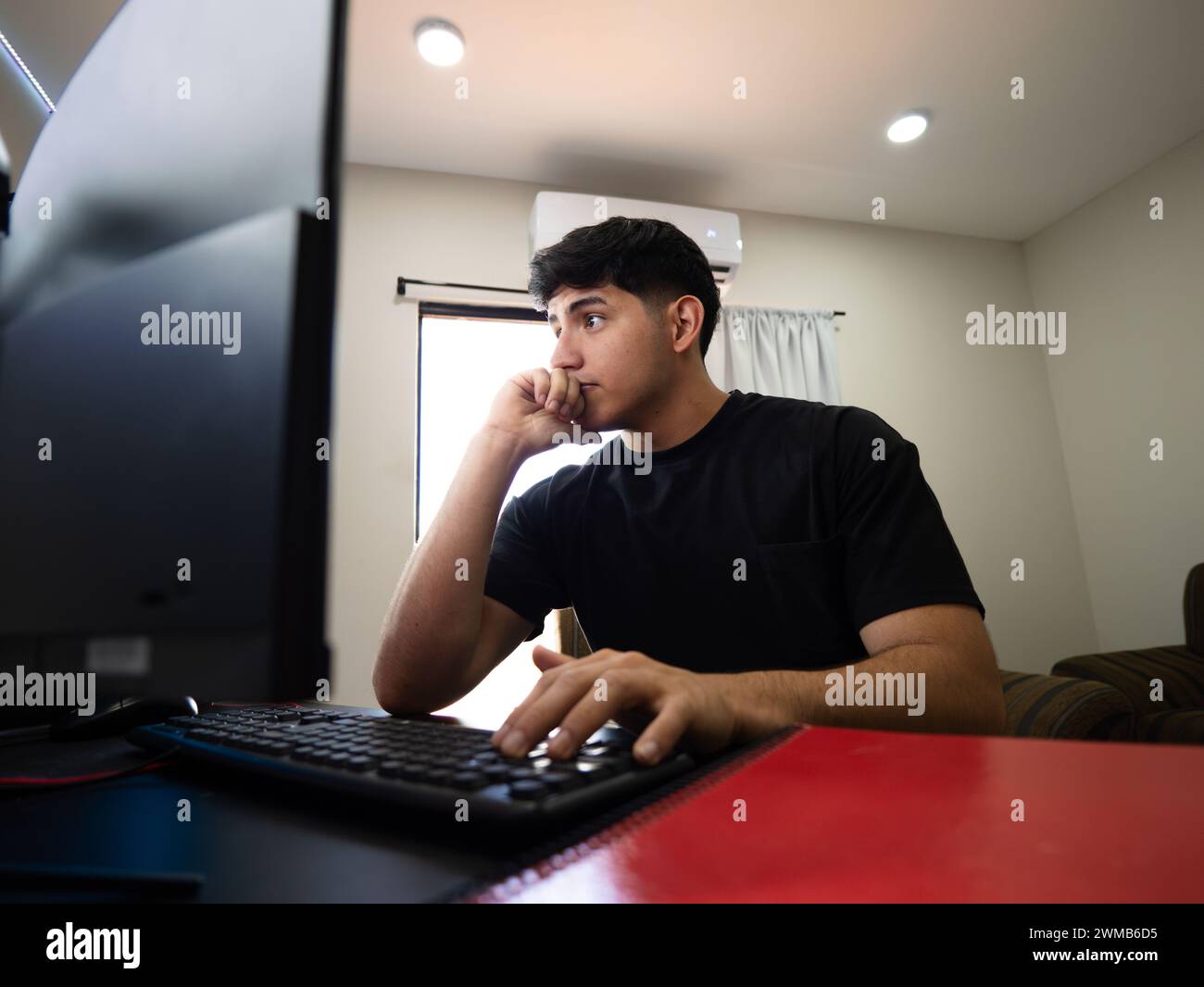 Immersed session hi-res stock photography and images - Alamy