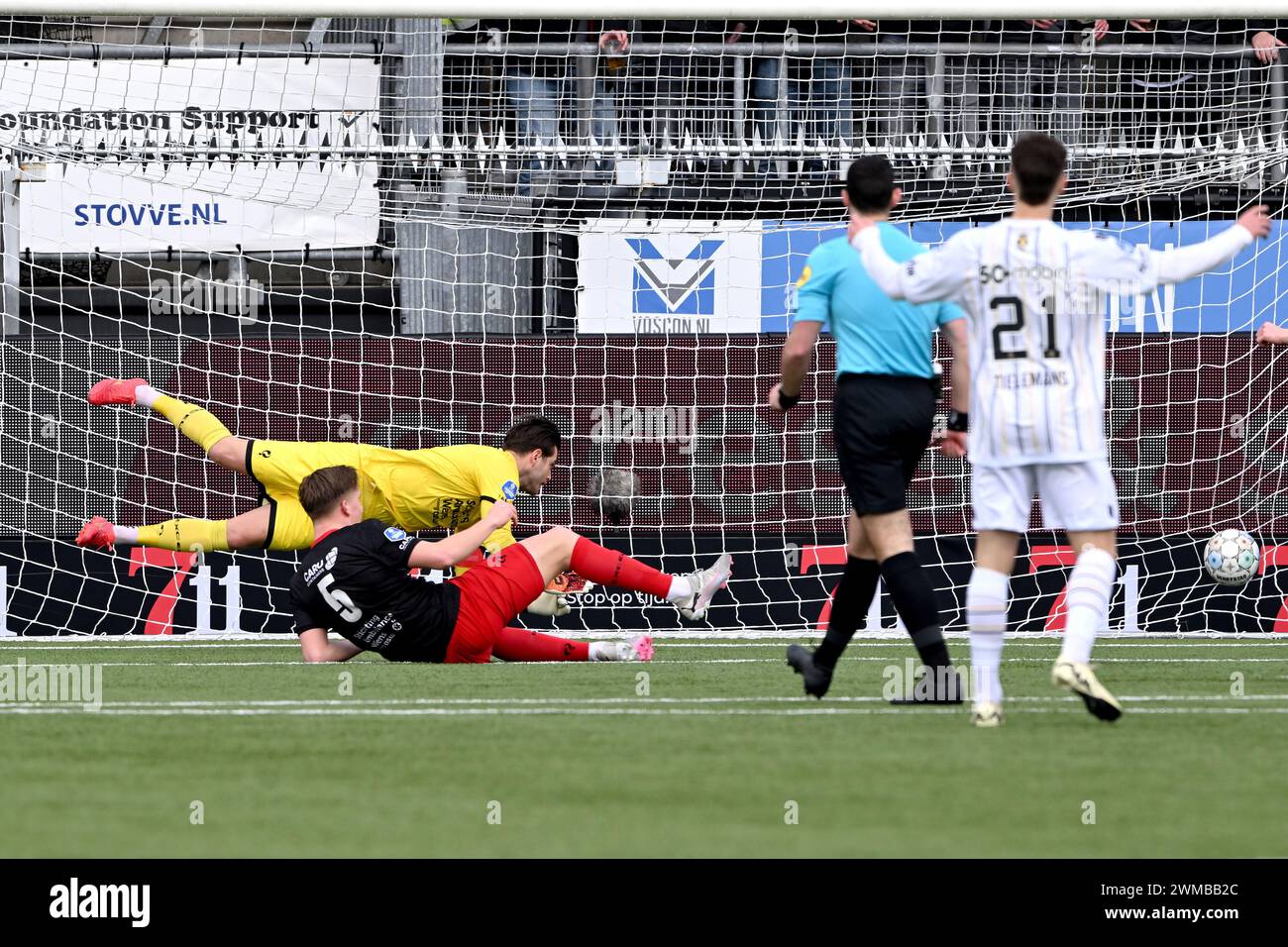 ROTTERDAM - sbv Excelsior goalkeeper Stijn van Gassel during the Dutch ...