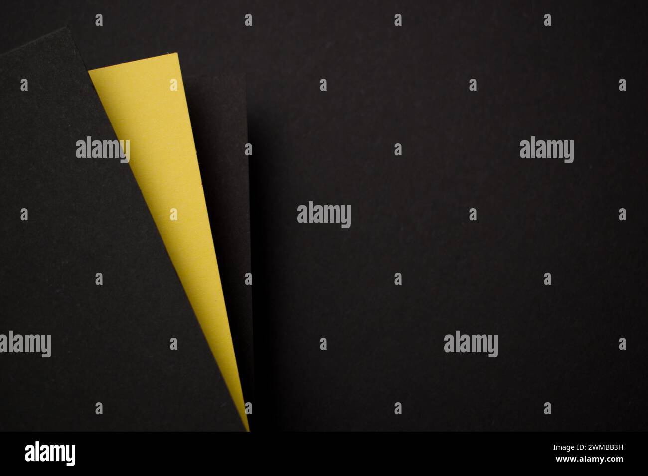 Black and yellow 3d background, brochure Stock Photo - Alamy