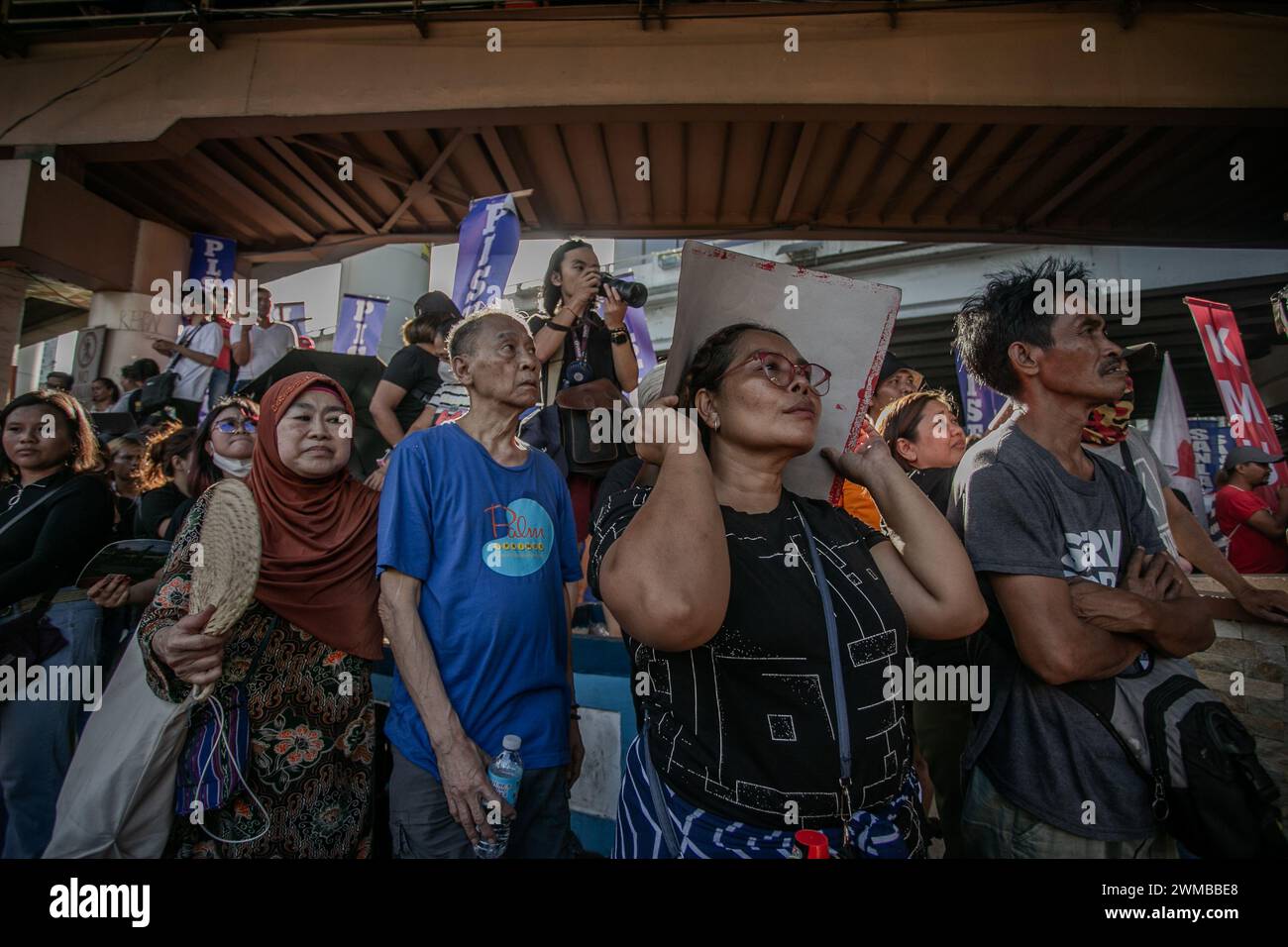 38th edsa people power revolution hi-res stock photography and images ...