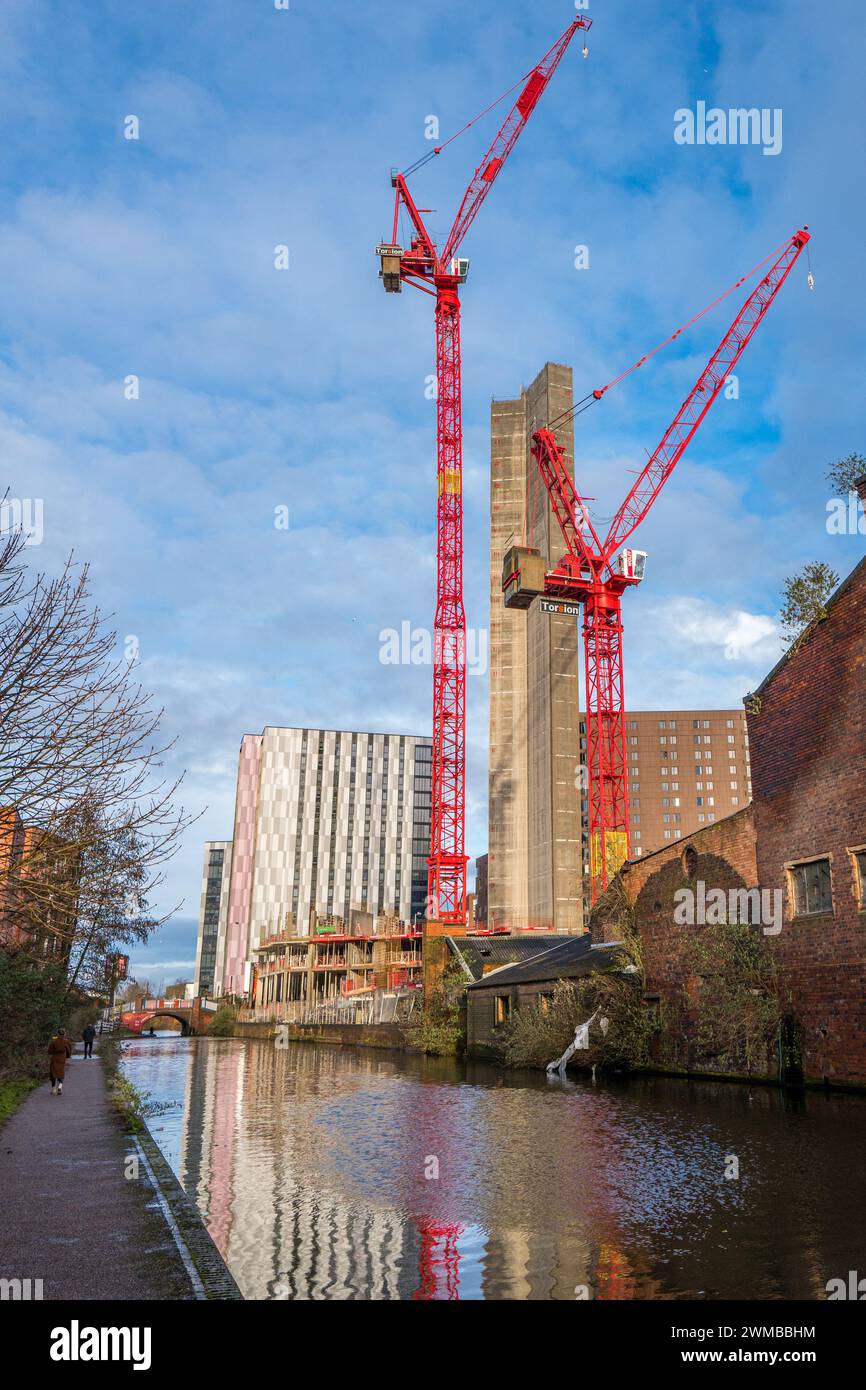 New building development along the Fazeley canal in the center of ...