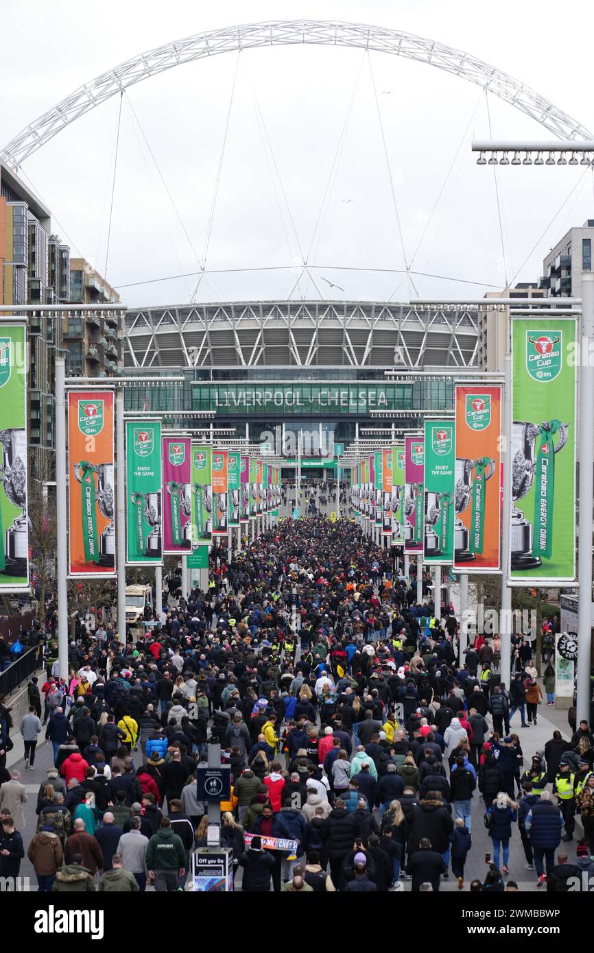 General view of fans walking on Wembley Way before the Carabao Cup ...