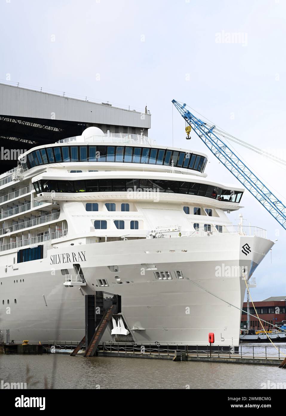 Silver ray cruise ship hi-res stock photography and images - Alamy