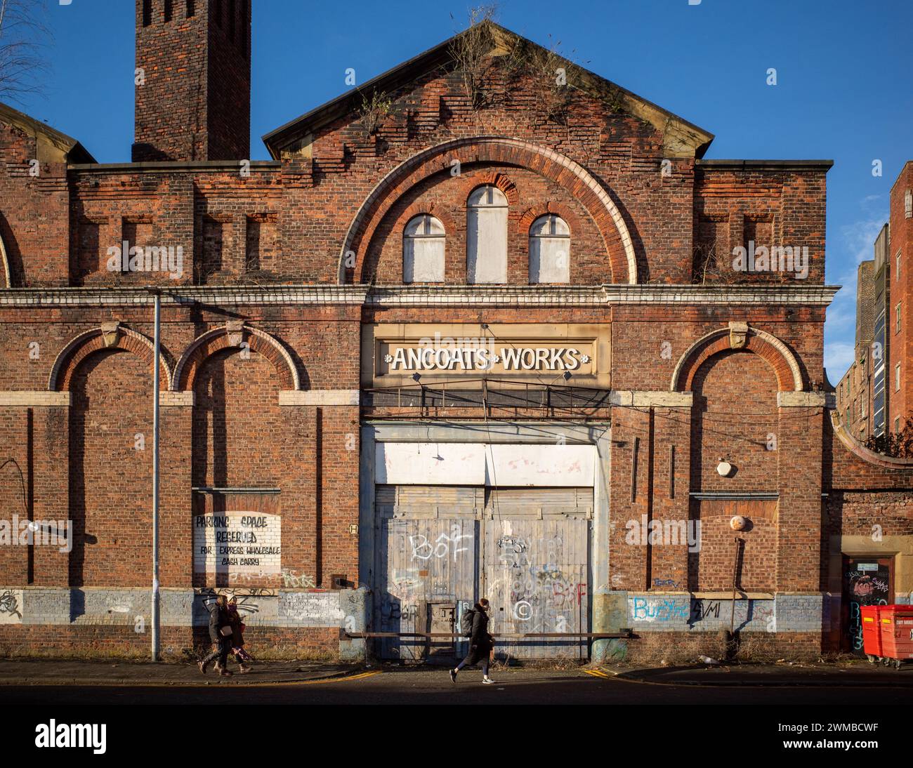 Victorian brick industrial buildings hi-res stock photography and ...