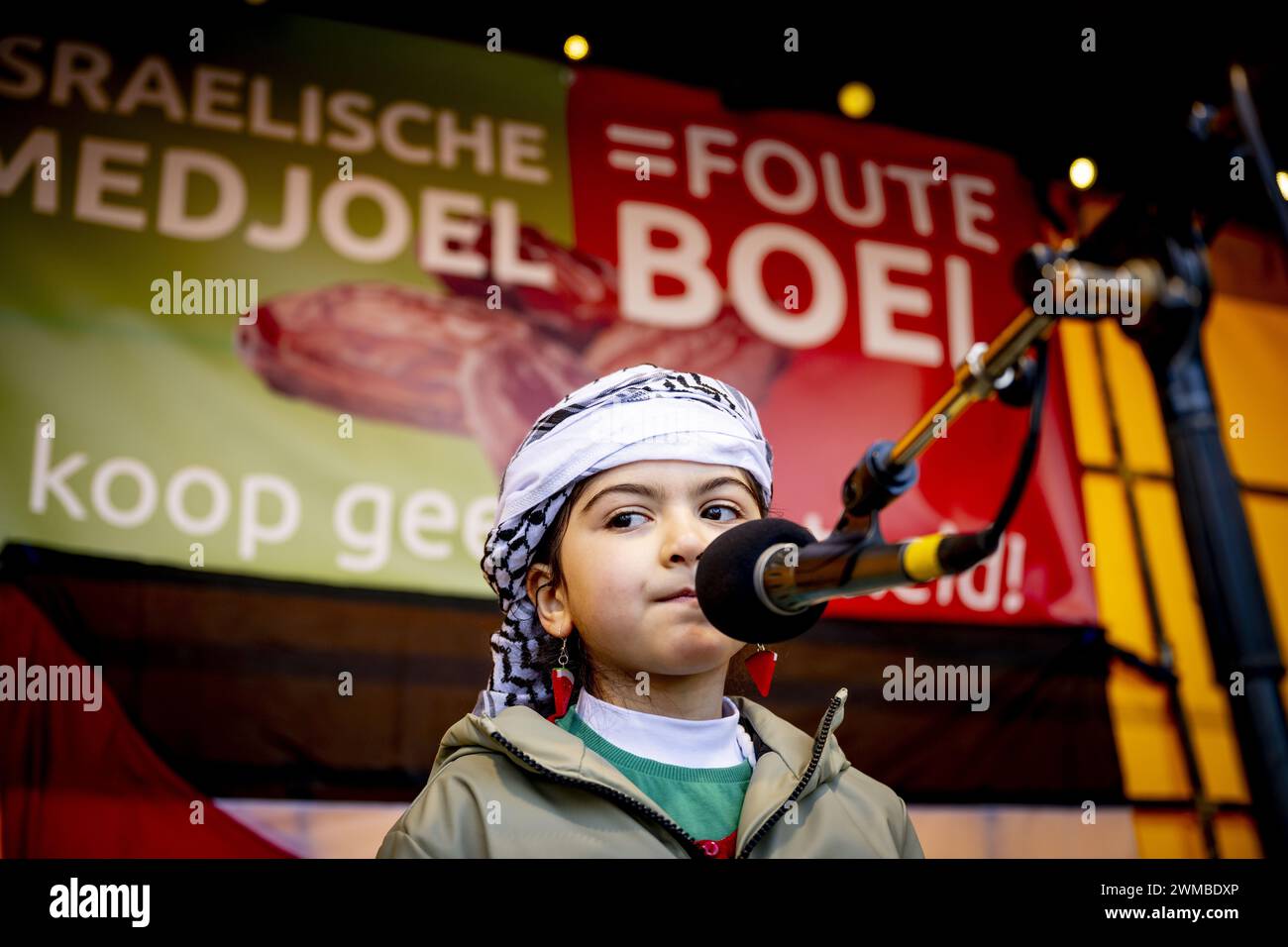 ROTTERDAM - A child speaks during the Hands off Rafah protest event ...